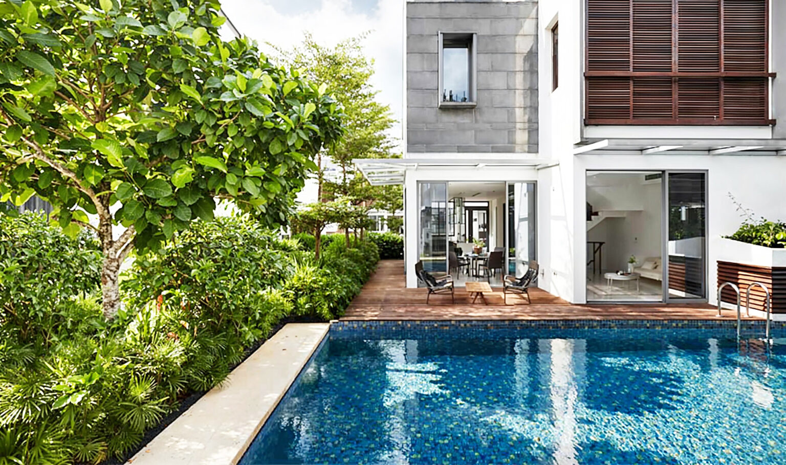 Cluster Houses in Singapore Blend of Privacy and Community Living