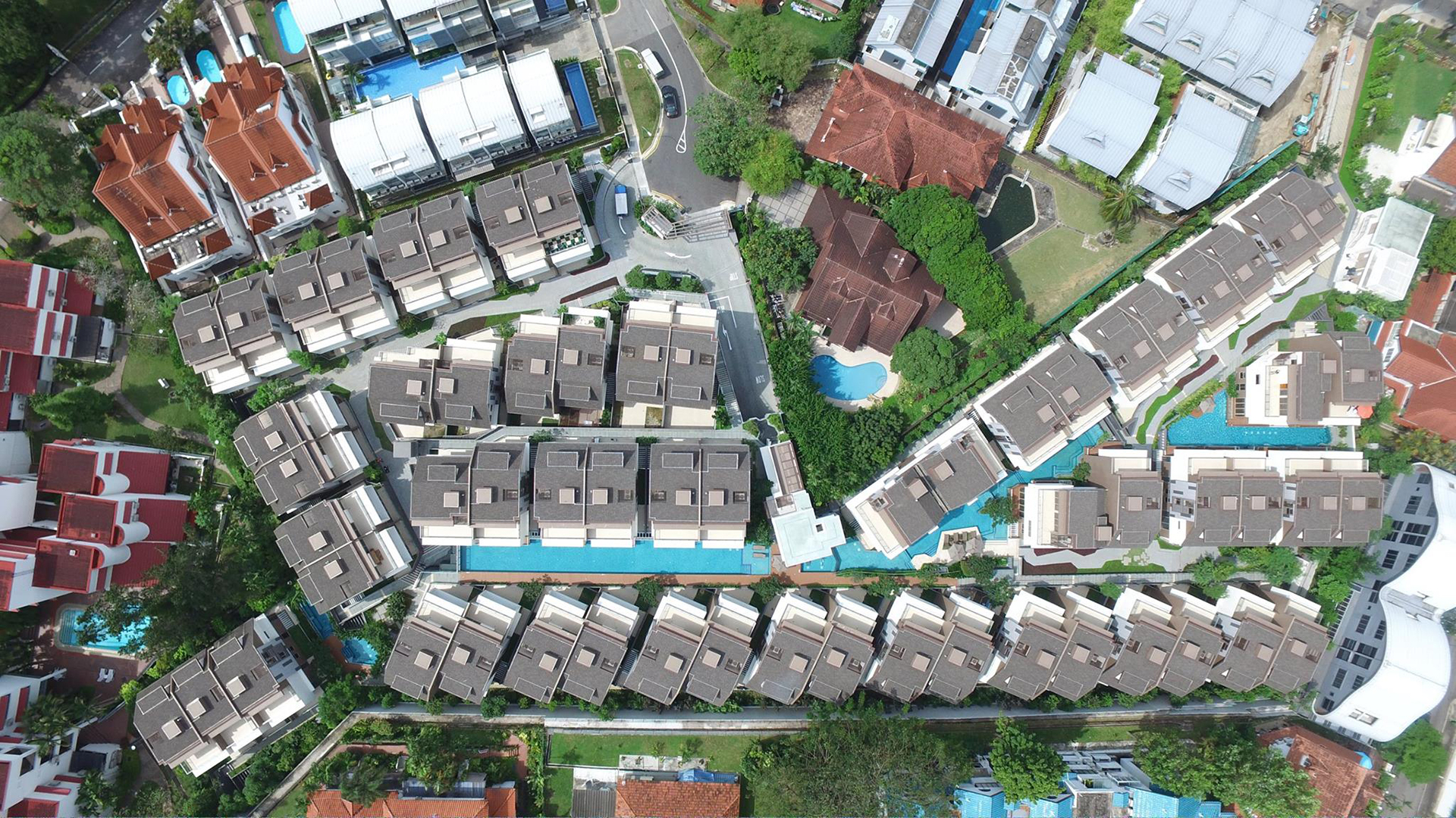 Cluster Houses in Singapore Blend of Privacy and Community Living